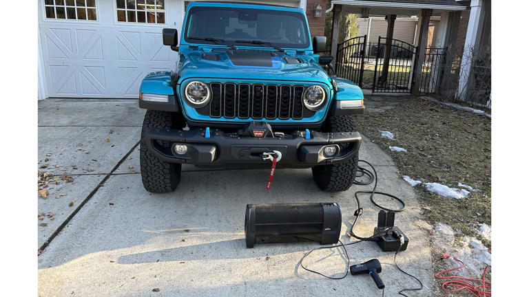 2024 Jeep Wrangler 4xe Power Box Review: A Portable Power Bank You Can ...