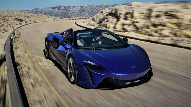 The 2025 McLaren Artura Convertible Supercar Doesn't Slow Things Down