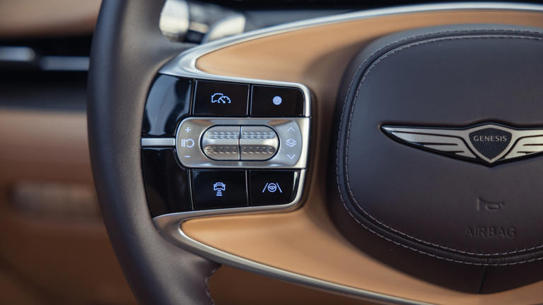 The Key to Our Genesis G90’s Convenience Is No Key at All