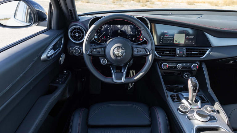 2024 Alfa Romeo Giulia Competizione RWD First Test: Viva La Giulia