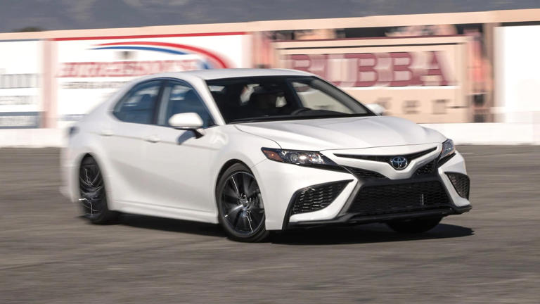 The Best Gas Mileage Cars of 2025: Non-Hybrid Edition