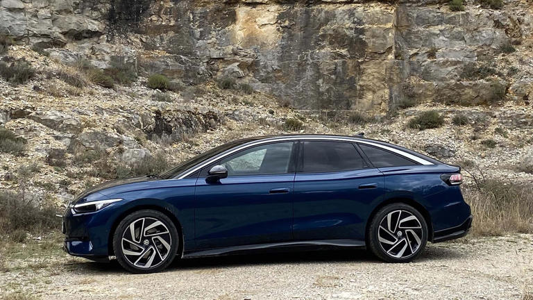 Here's What the U.S.-Market Volkswagen ID7 EV Sedan Comes With