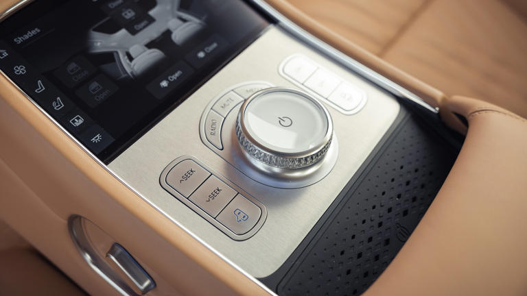 The Key to Our Genesis G90’s Convenience Is No Key at All