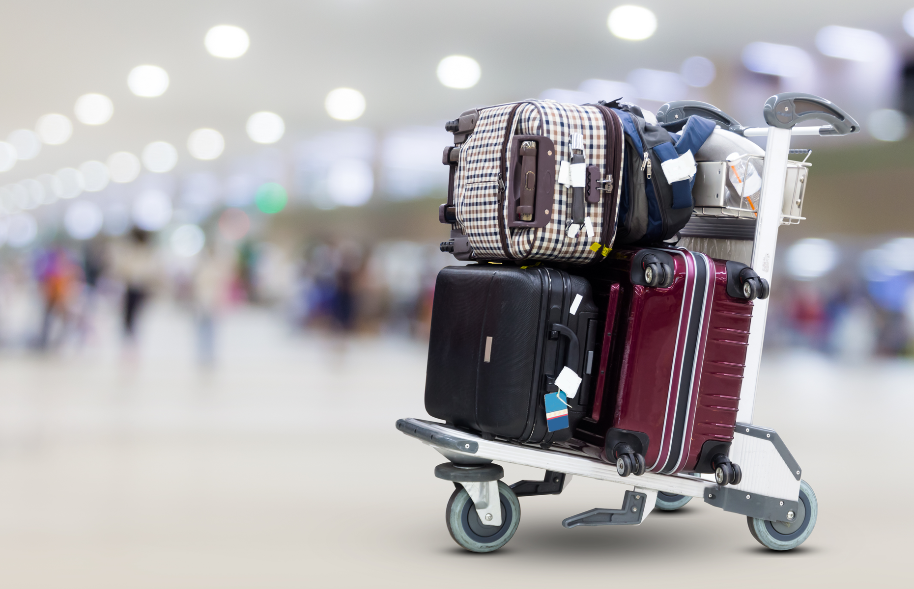 Airport baggage handlers share their top secrets