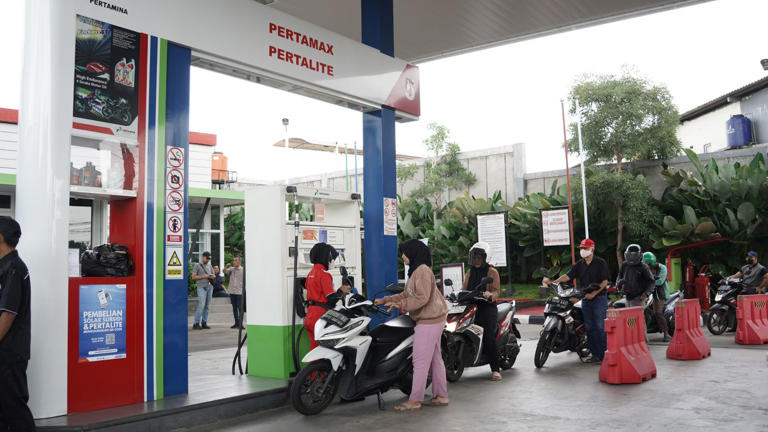 Sesuai Tugas Pemerintah, Pertamina Patra Niaga Tetap Salurkan Pertalite Sesuai Tugas Pemerintah, Pertamina Patra Niaga Tetap Salurkan Pertalite