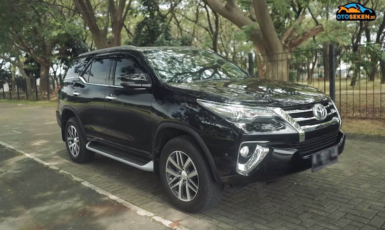 5 Alasan Mengapa Body Wrapping Sticker Penting untuk Mobil Anda