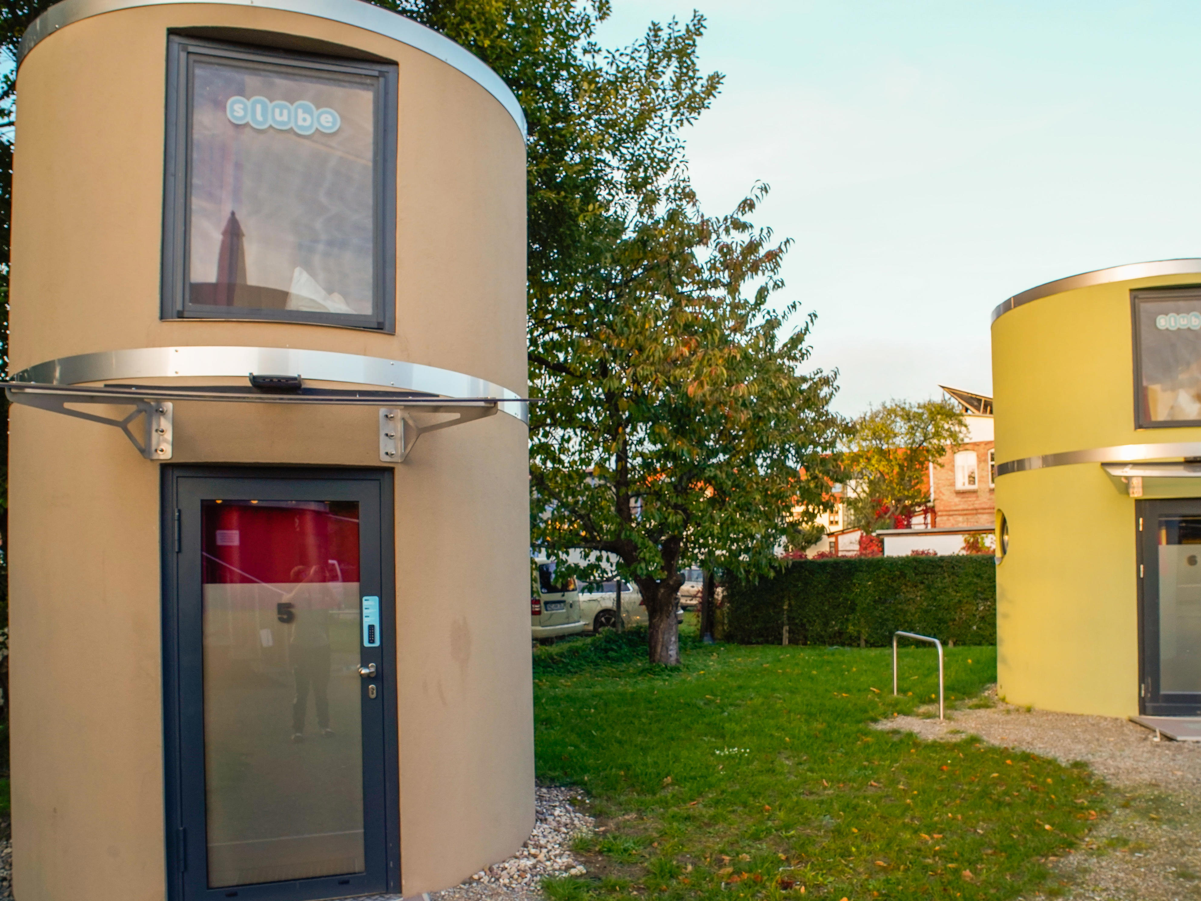I spent 2 nights in a 2-story, 100-square-foot tiny home in Germany. It ...