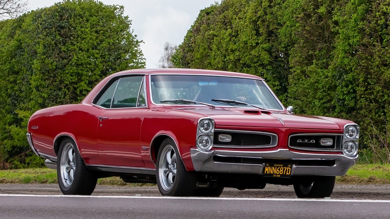 5 Classic Pontiac Cars We Want To See Come Back