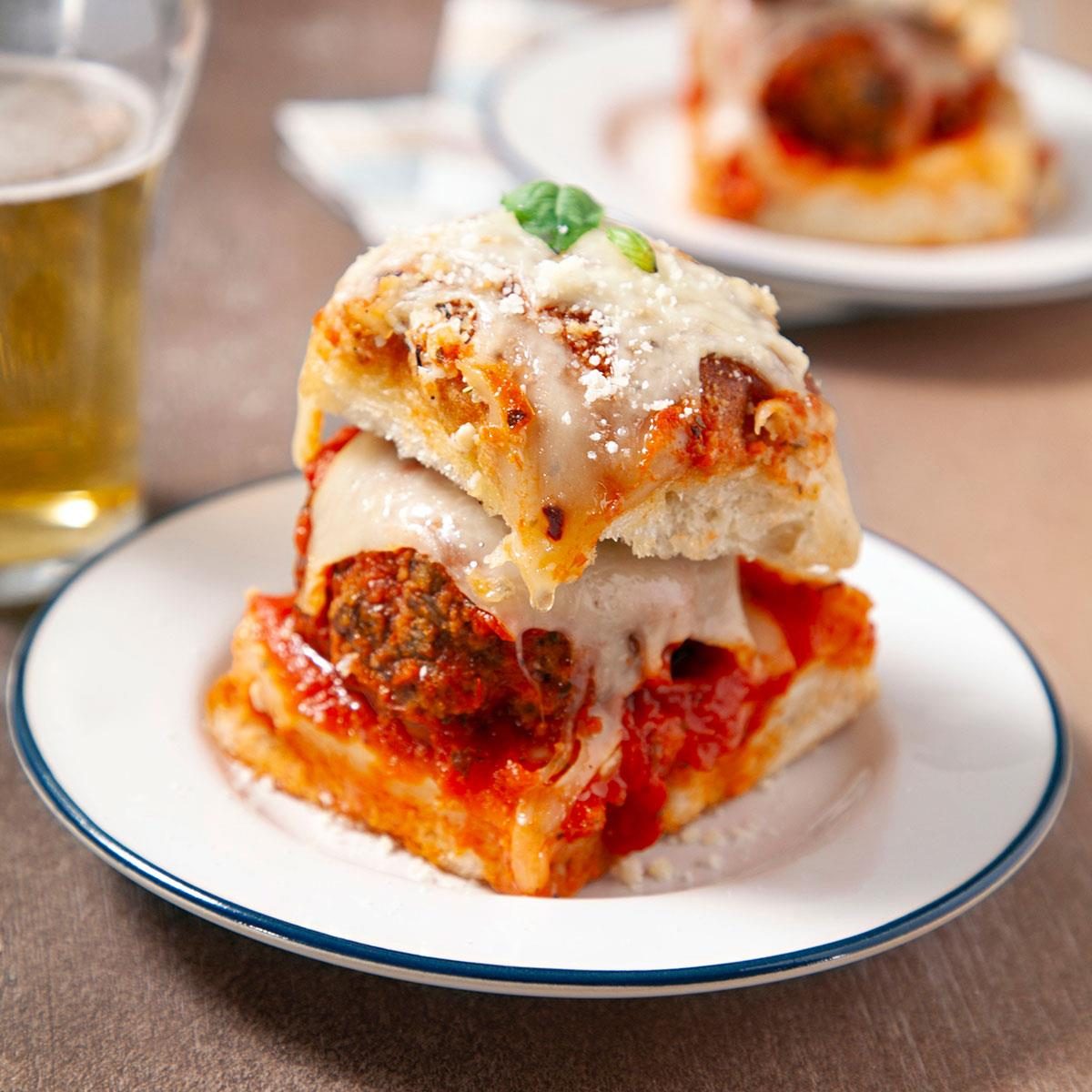 56 dinners that start with a jar of pasta sauce