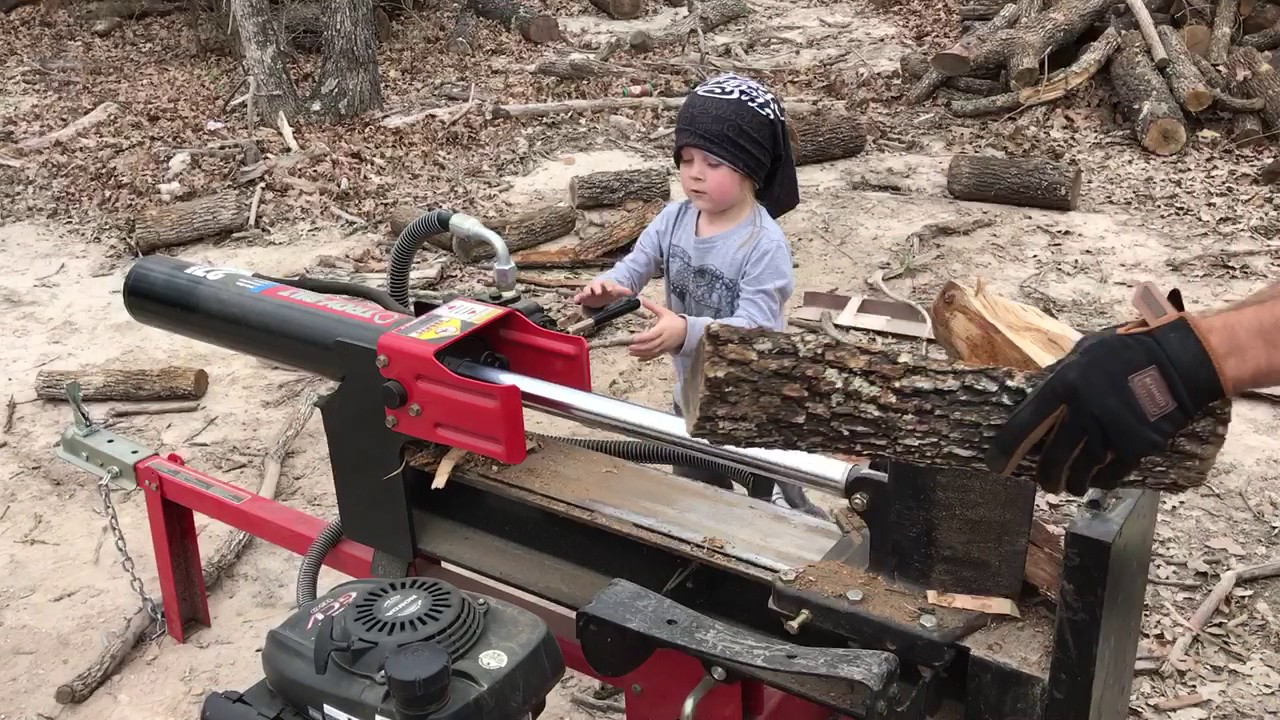 Four-year-old pit prodigy splits post oak for championship BBQ smoke