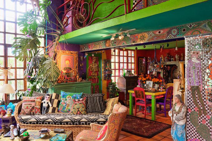 7 Signs You’re Over-Decorating