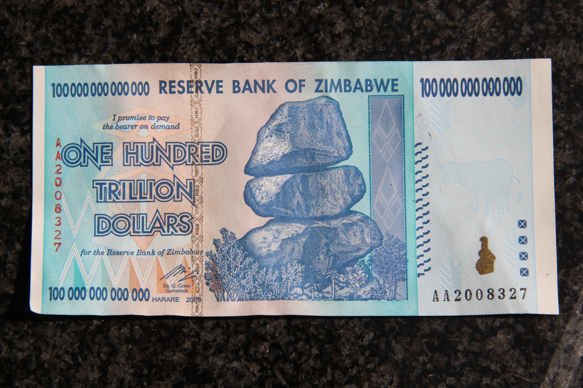 10 amazing and strange facts about money that will shock you