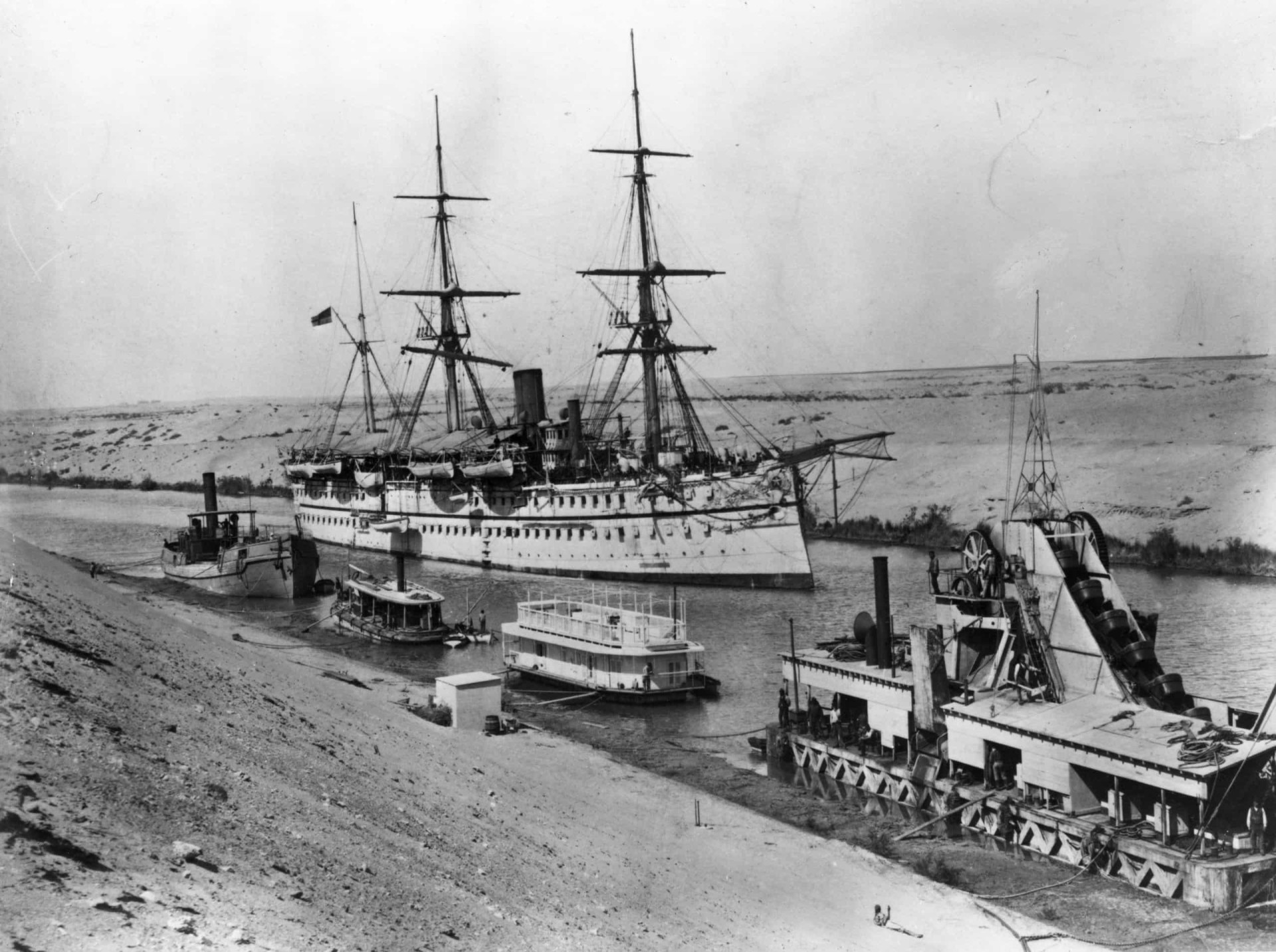 Amazing facts about the construction of the Suez Canal