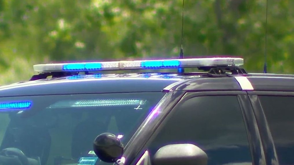 Crash closes section of Gray Road in Windham