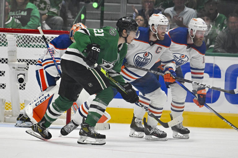 Stars’ DJ Makes Good After Unintentionally Trolling Oilers Charity Stars’ DJ Makes Good After Unintentionally Trolling Oilers Charity