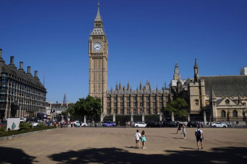 UK braced for heatwave hitting '30C or even higher' thanks to African plume UK braced for heatwave hitting '30C or even higher' thanks to African plume