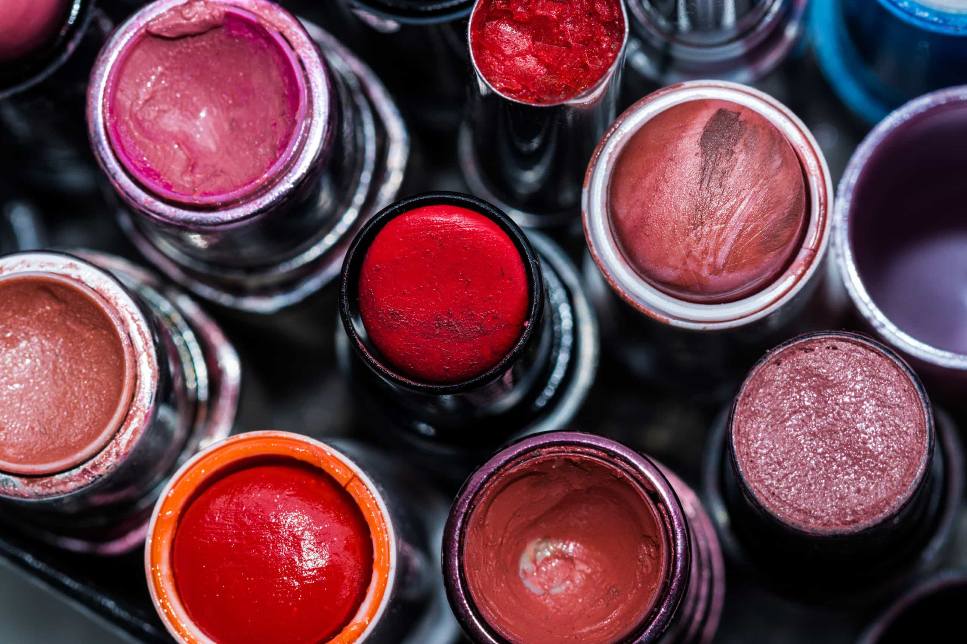 Are you using expired makeup? Here's when to toss it