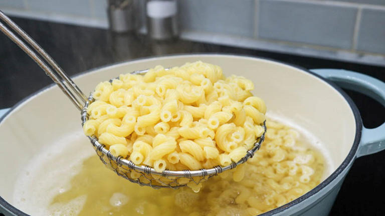 A classic macaroni salad recipe that will be delicious at any summer ...