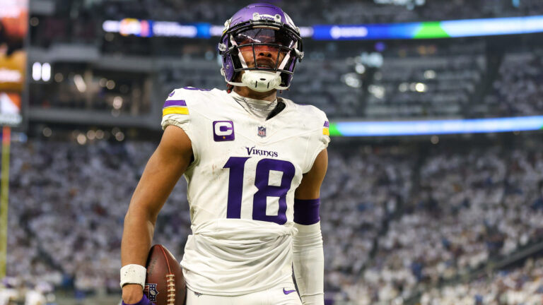 Off-Season WR Extensions: Multiple NFL Wide Receivers Land Lucrative Deals Off-Season WR Extensions: Multiple NFL Wide Receivers Land Lucrative Deals
