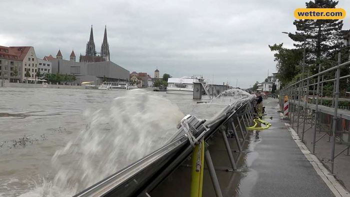 Flutkatastrophe geht weiter: Evakuierungen an der Donau und fünf Todesopfer Flutkatastrophe geht weiter: Evakuierungen an der Donau und fünf Todesopfer