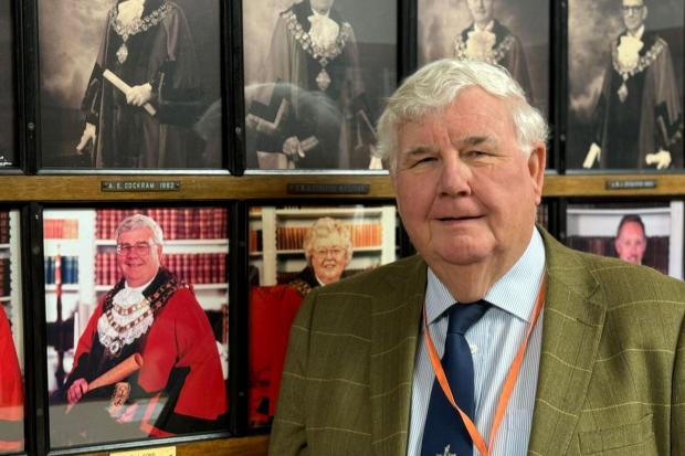 Former Mayor Brian Ford honoured by Swindon council