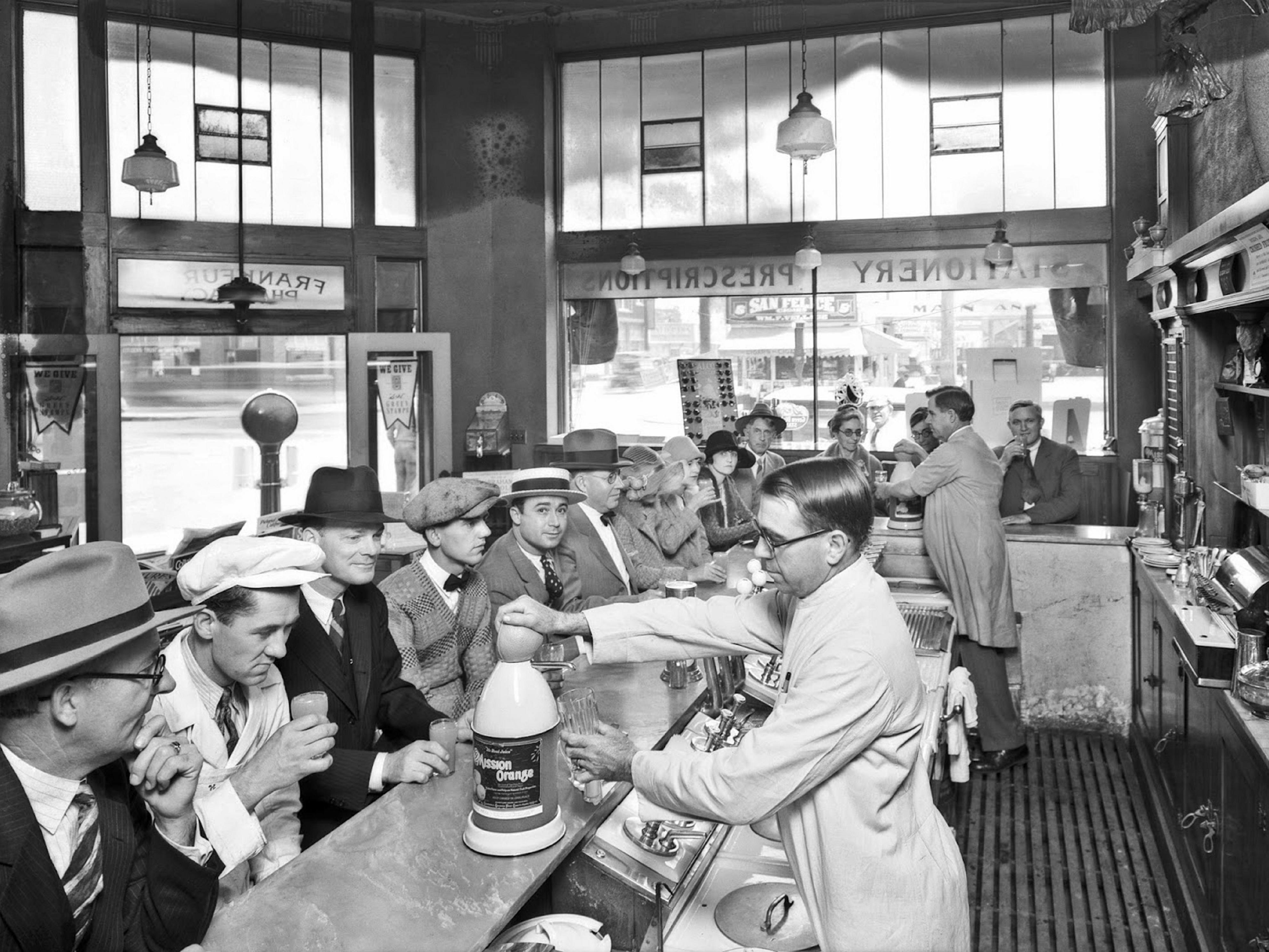 55 vintage photos show what life looked like in the 1920s