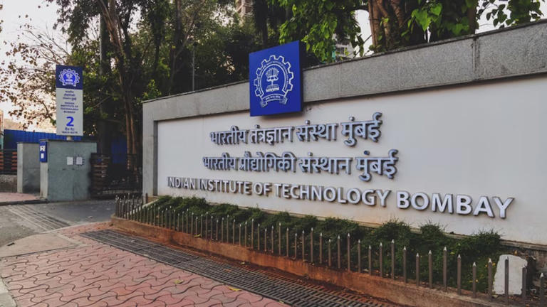 IIT-Bombay Develops Lotus Leaf-Inspired Graphene Material For Enhanced ...