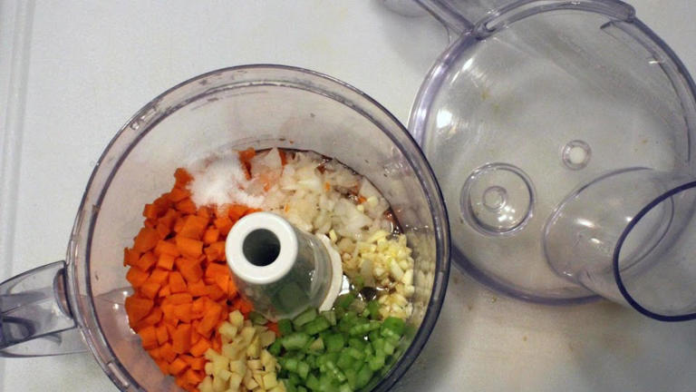 This Chicken Salad Is Like Nothing You've Tried Before - Asian Chicken ...