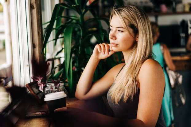 15 Signs You’re Trying Too Hard To Fit In 15 Signs You’re Trying Too Hard To Fit In