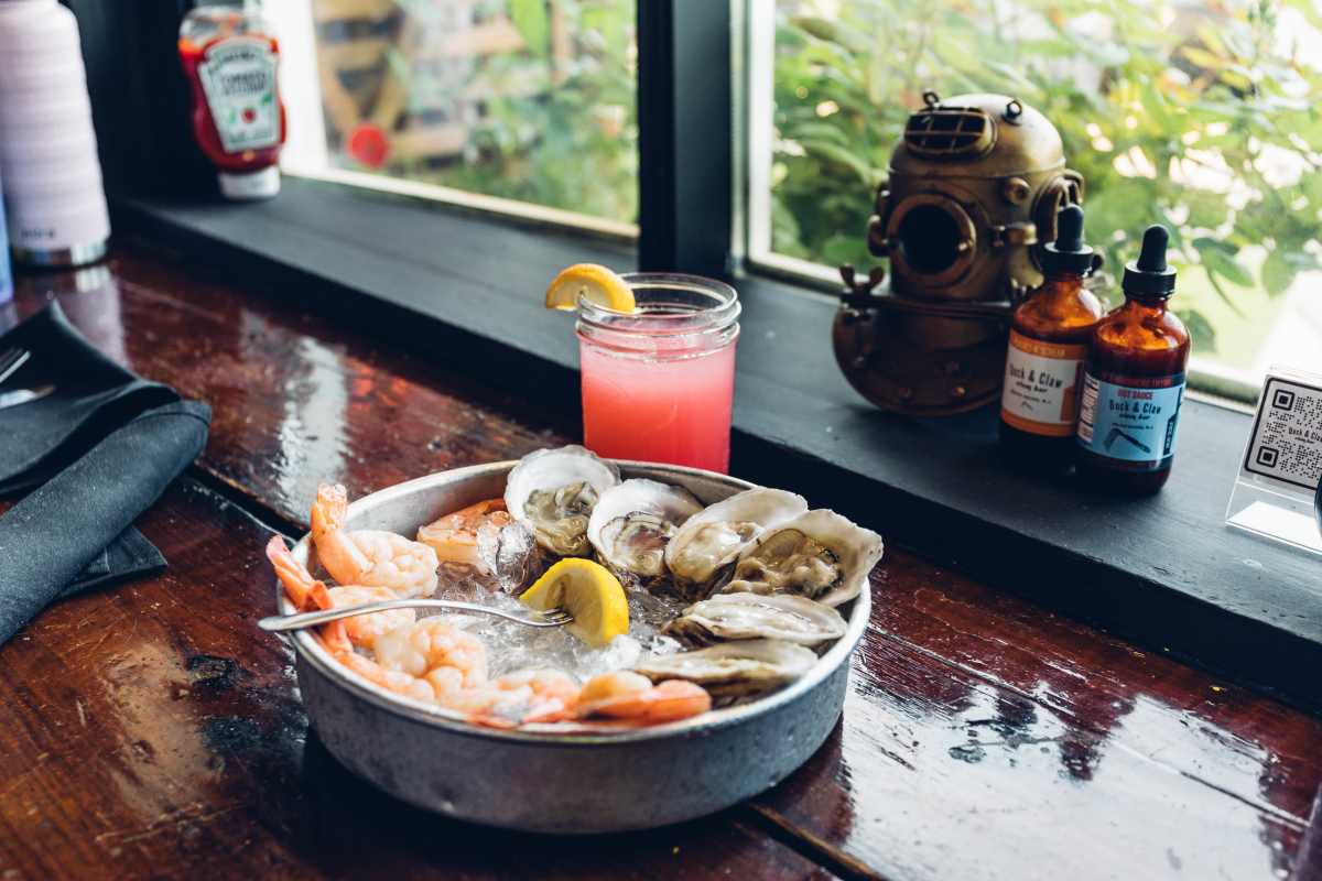 Dock & Claw Clam Bar