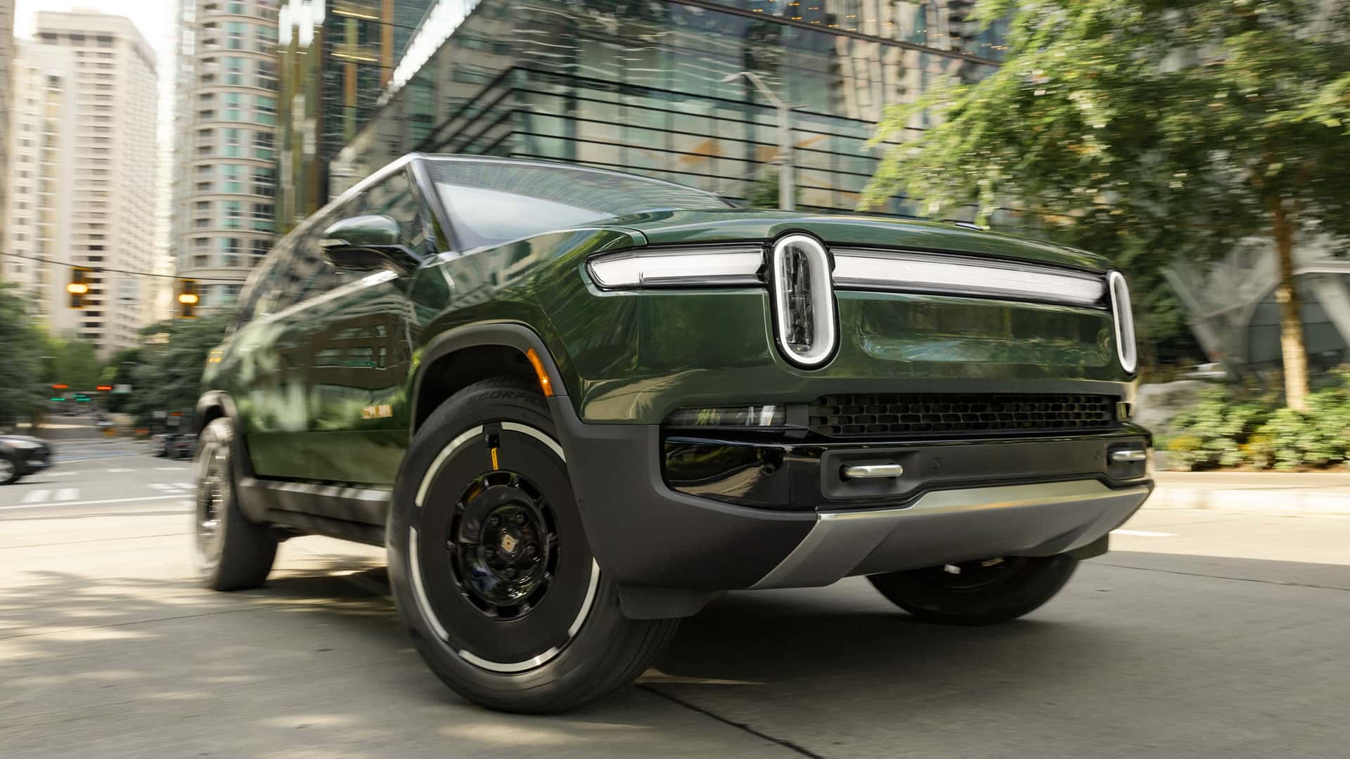 This Rivian R1S Has Just 7,000 Miles. Its Owner ‘Still Loves It, When ...