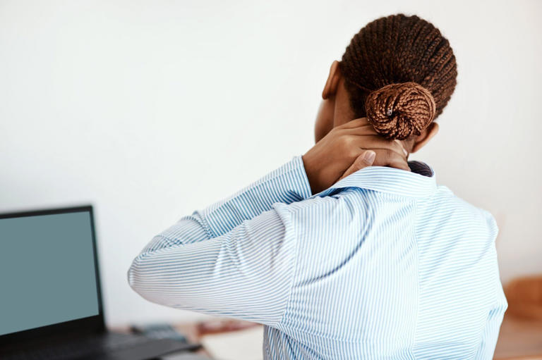 Got a Stiff Neck? Here Are 10 Home Remedies for Neck Pain