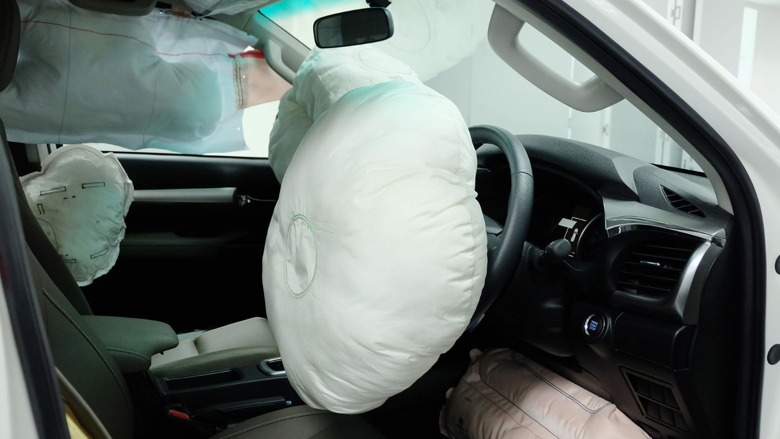 10 Car Parts Too Risky to Replace Yourself — and 10 That Are Totally ...