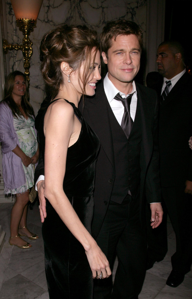 Brad Pitt und Angelina Jolies Beziehung und Scheidung: eine Timeline Brad Pitt und Angelina Jolies Beziehung und Scheidung: eine Timeline