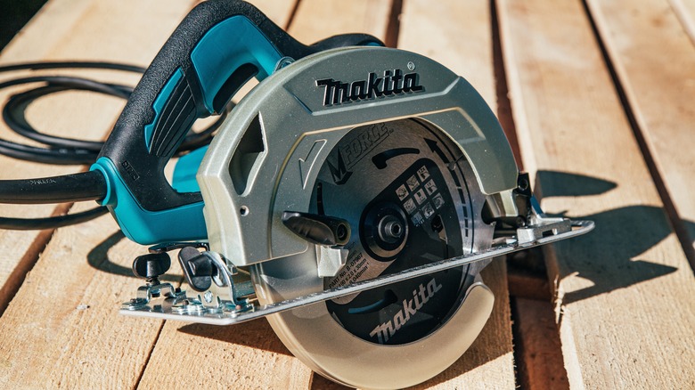 6 Of The Best Cordless Makita Circular Saws, According To User Reviews