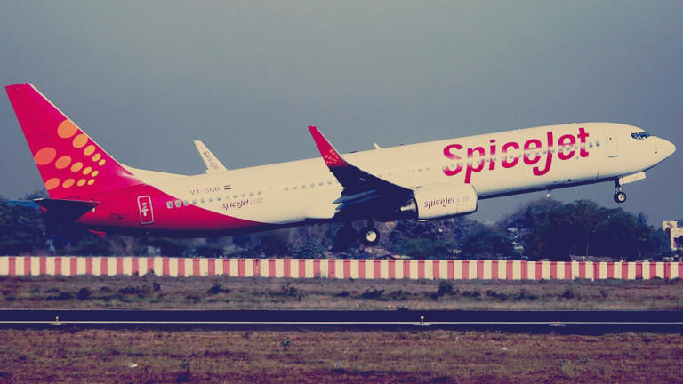 SpiceJet Least Punctual Among Airlines, Alliance Air Records Worst On ...