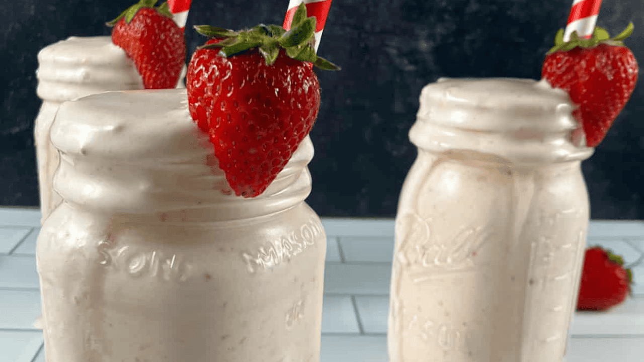 10 Weight Loss Smoothies to Crush Your Sweet Tooth