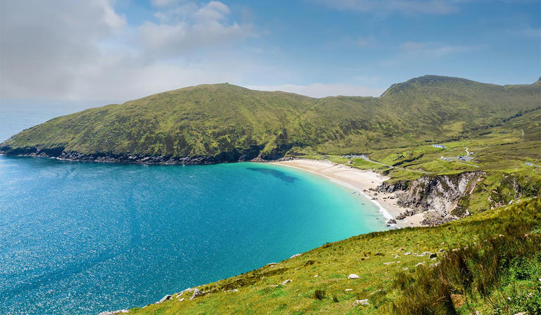 9 of the most breathtaking hidden Irish beaches to visit this summer