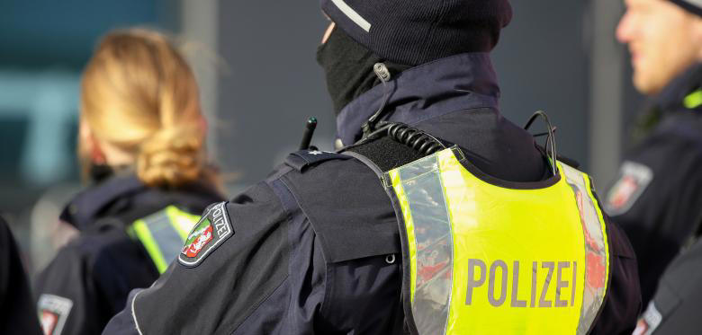17 BKA-Mitarbeitern droht Verfahren wegen Rechtsextremismus 17 BKA-Mitarbeitern droht Verfahren wegen Rechtsextremismus