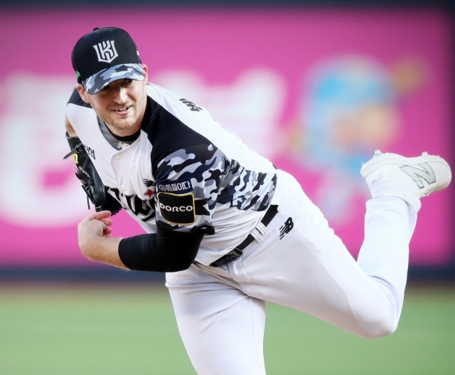KBO GG 출신 동료는 SD 4선발 얘기 나오는데…KBO 31승 출신 우완은 ERA 6.00, ML 드림 난감하네