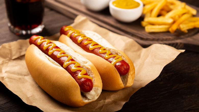 Fast Food Chains That Serve The Highest And Lowest Quality Hot Dogs