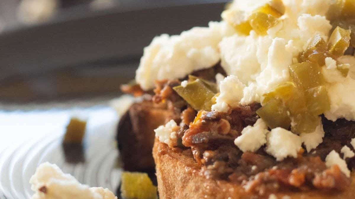 10 breakfast sandwiches worth setting an early alarm for