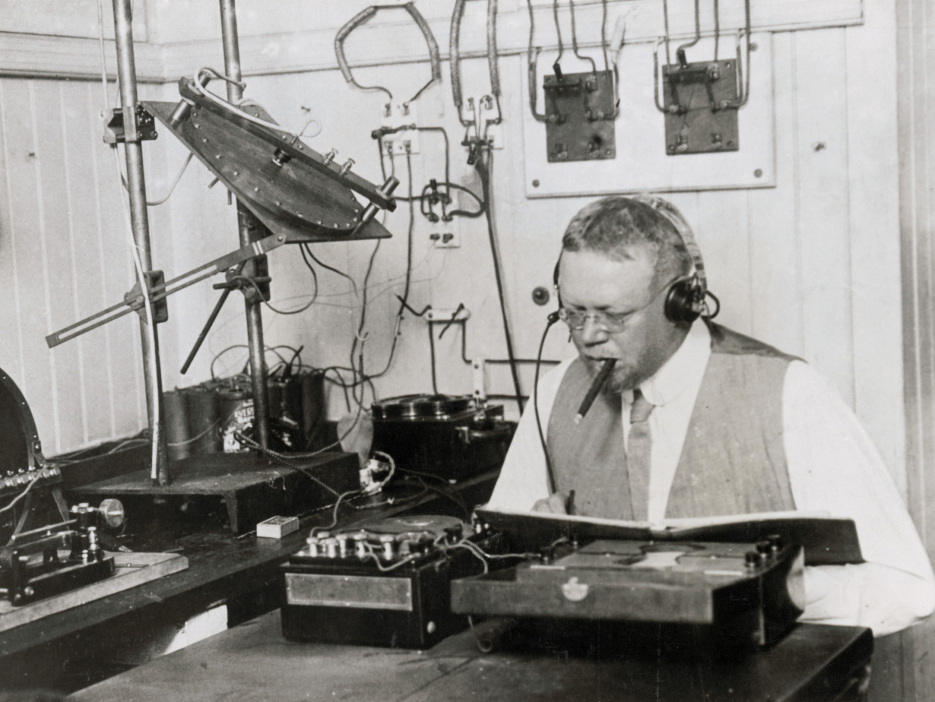 The world's most historic radio broadcasts