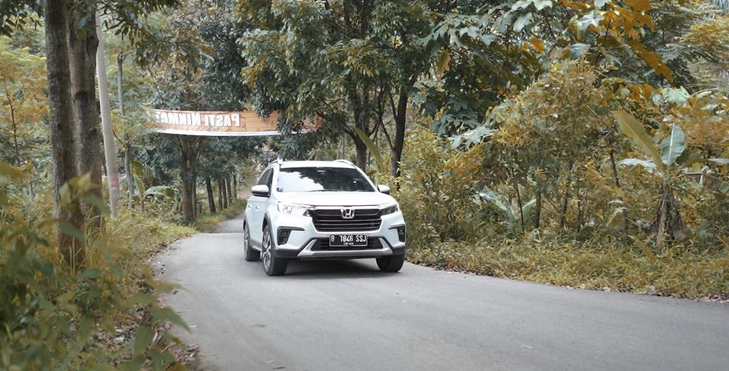 Mematikan AC Bisa Bikin Mobil Lebih Kuat Saat Menanjak? Ini Faktanya