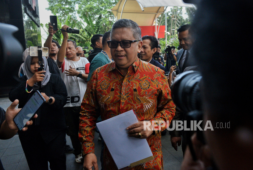 Staf Hasto Ingin Lapor Bareskrim Tapi Diarahkan Ajukan Praperadilan ... Staf Hasto Ingin Lapor Bareskrim Tapi Diarahkan Ajukan Praperadilan ...