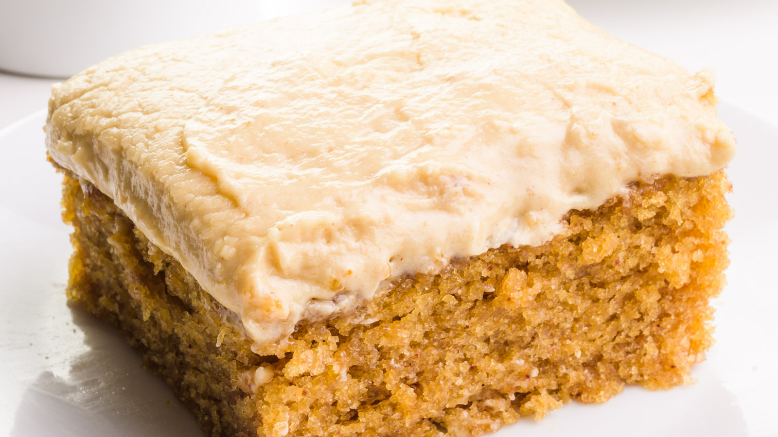 One-Bowl Wonders: 18 Easy Cakes with Big Flavor