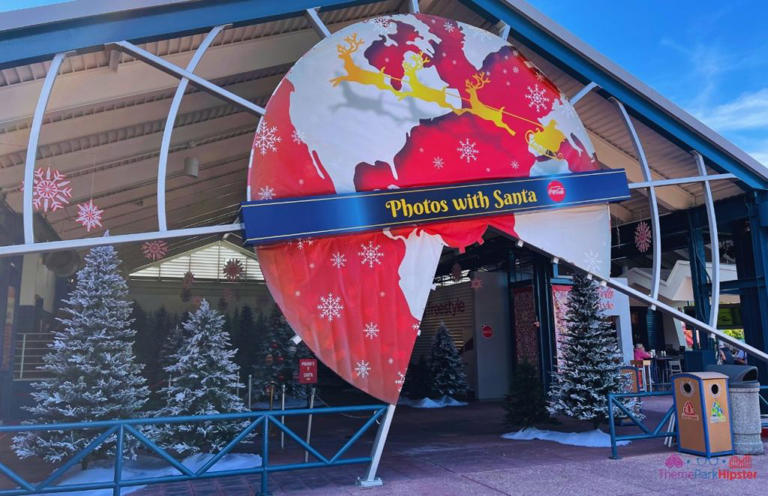 2024 Expert Guide to Christmas at SeaWorld Orlando: Parade, Food ...