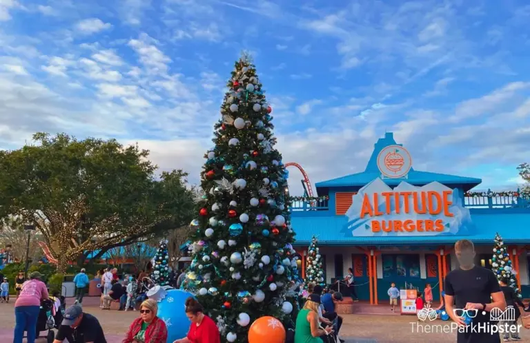 2024 Expert Guide to Christmas at SeaWorld Orlando: Parade, Food ...