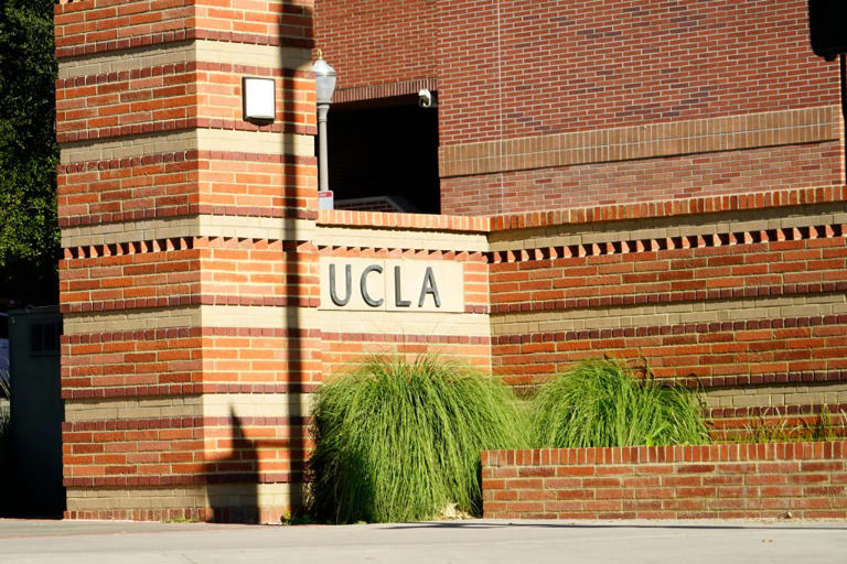 UCLA Inaugurates Chancellor Julio Frenk