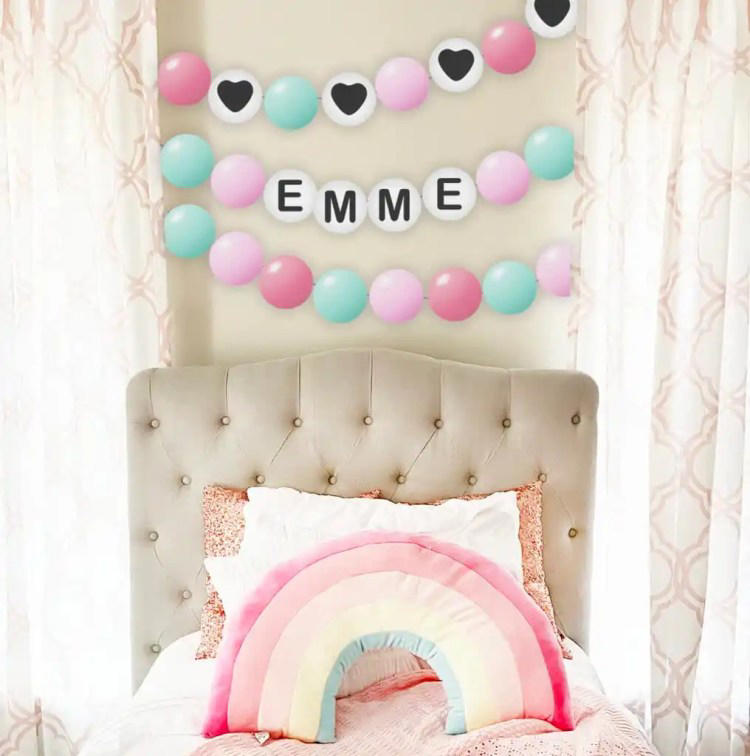 15+ of the Best Taylor Swift Crafts and Activities